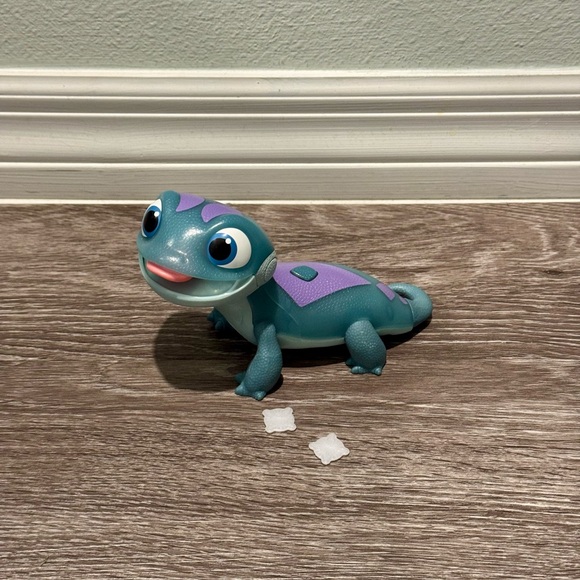 Disney | Toys | Frozen Ii Fire Spirit Bruni Light Up Action Figure ...